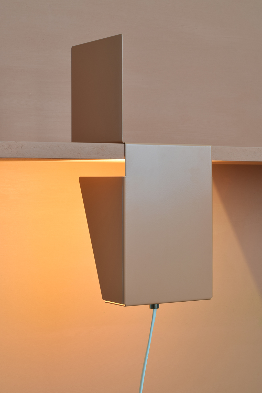 Bookend Light – AN.